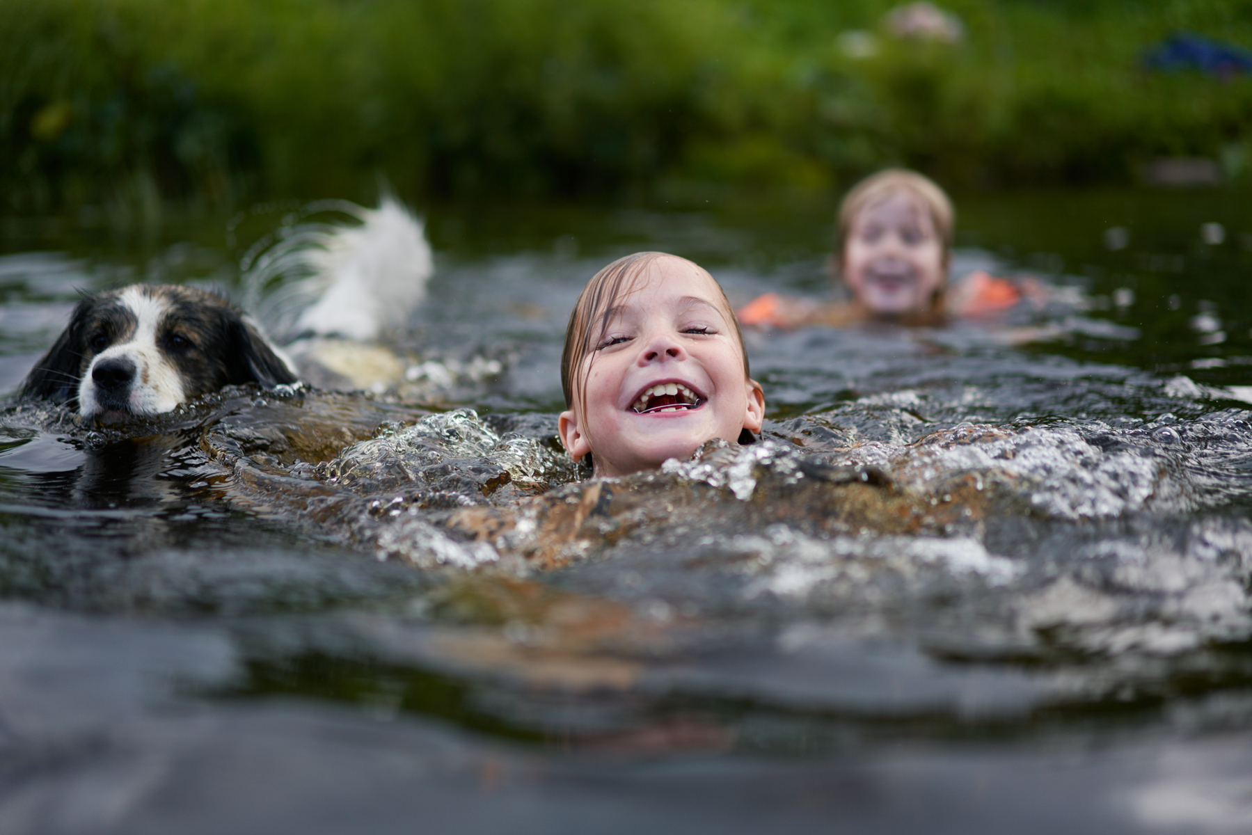 The Joys of Country Swimming Holes – Mother Earth News